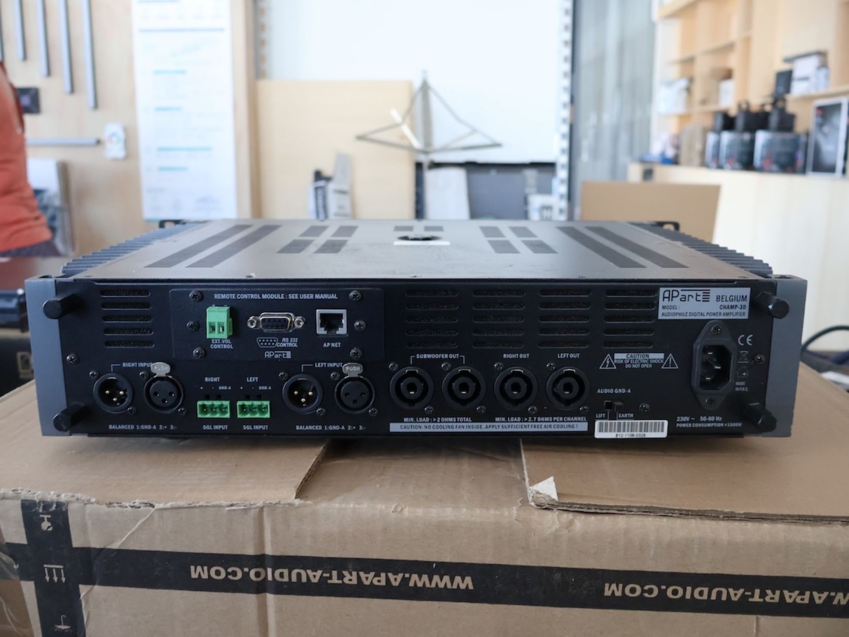 APART APA-CHAMP-3D High End digital amplifier | Vendre.be